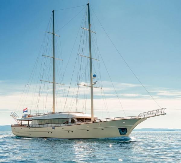 Yacht TIMONEER, Vitters Shipyard | CHARTERWORLD Luxury Superyacht Charters